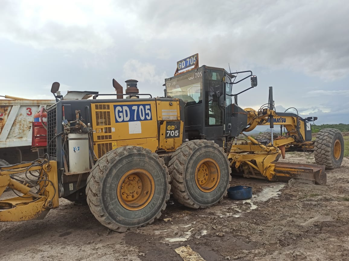Komatsu GD705-5 Specification – Yellow Power Pte Ltd – Heavy Equipment ...